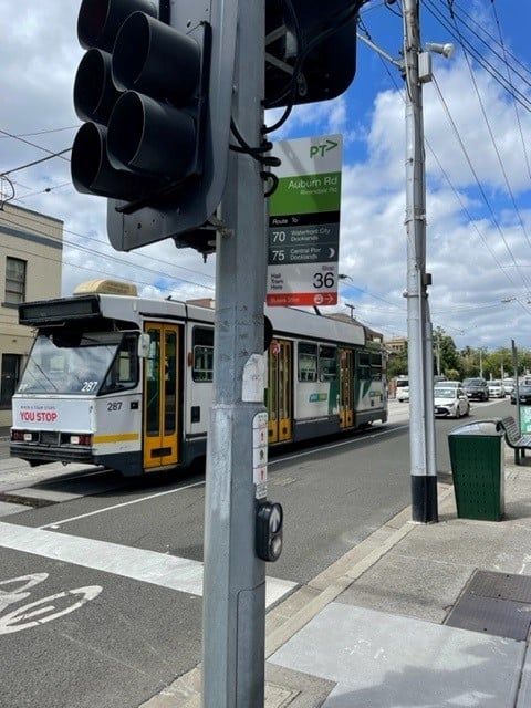 Hawthorn electorate needs tram and bus stop shelters